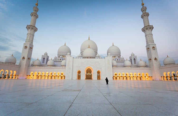Mosque Etiquette for Expats Uae: a Complete Guide - Futuristic Indian